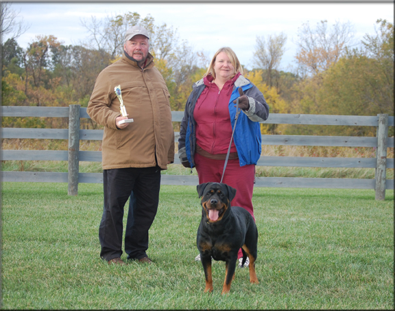 JERZI VOM BLAURASEN | Sire: Ramzes Crni Lotos | Dam: Zurrotts Banja